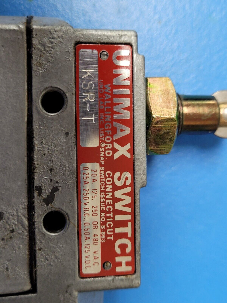 KSR-T Enclosed plunger Momentary Action Switch 20A NO or NC 3/4" Threa ...