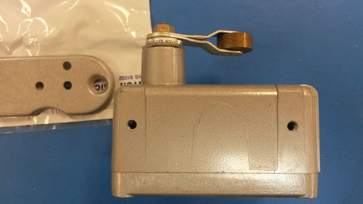 EXMN-AR MICRO-SWITCH Explosion-Proof Limit Switches Series EX: Side Ro ...